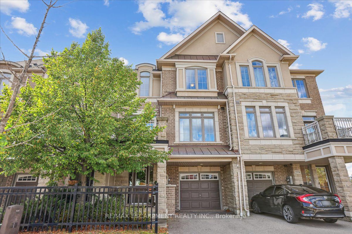 2572 Grand Oak Tr, Oakville | Sold, W8287630 | Condos.ca