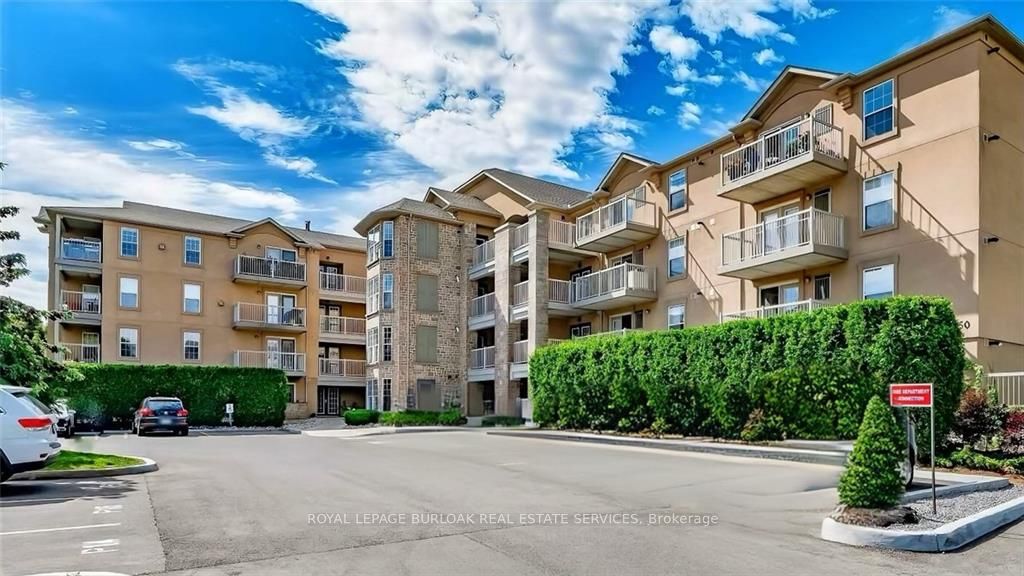 408 - 1450 Bishops Gate, Oakville | Sold, W8337142 | Condos.ca