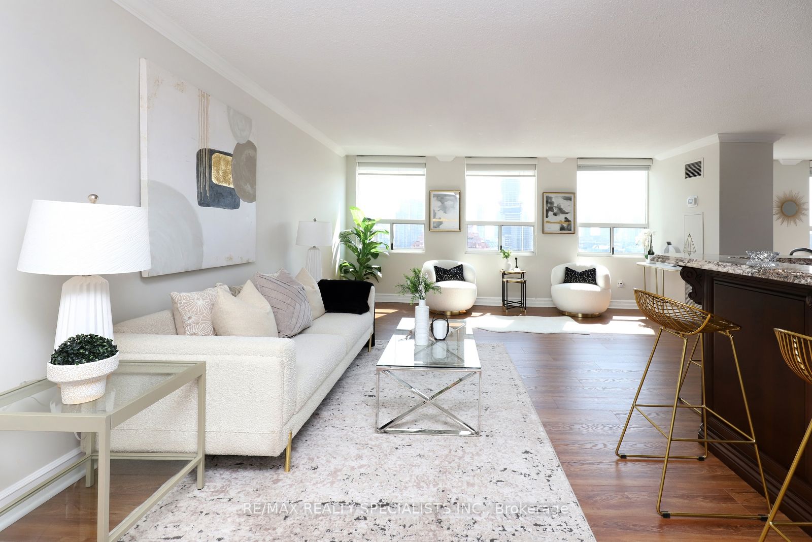 2407 - 3650 Kaneff Cres, Mississauga | Sold, W8411428 | Condos.ca