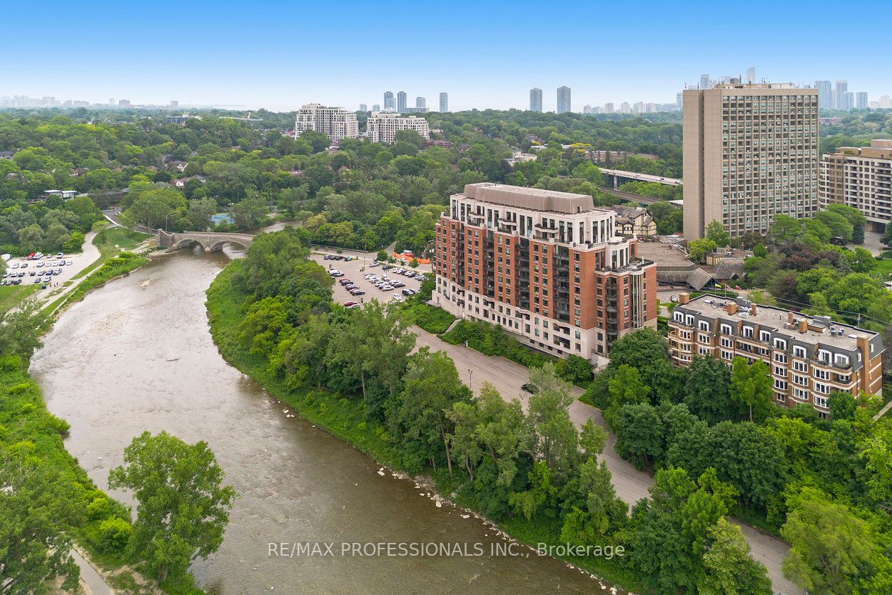 311 - 30 Old Mill Rd, Etobicoke | Sold, W8421812 | Condos.ca