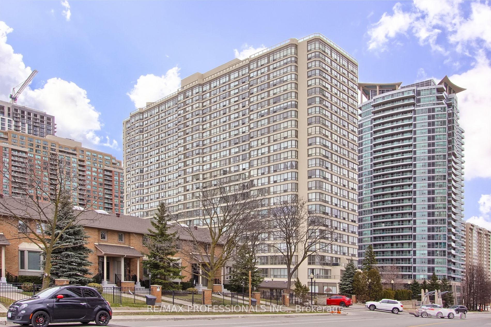 1511 - 55 Elm Dr W, Mississauga | Sold, W8453290 | Condos.ca