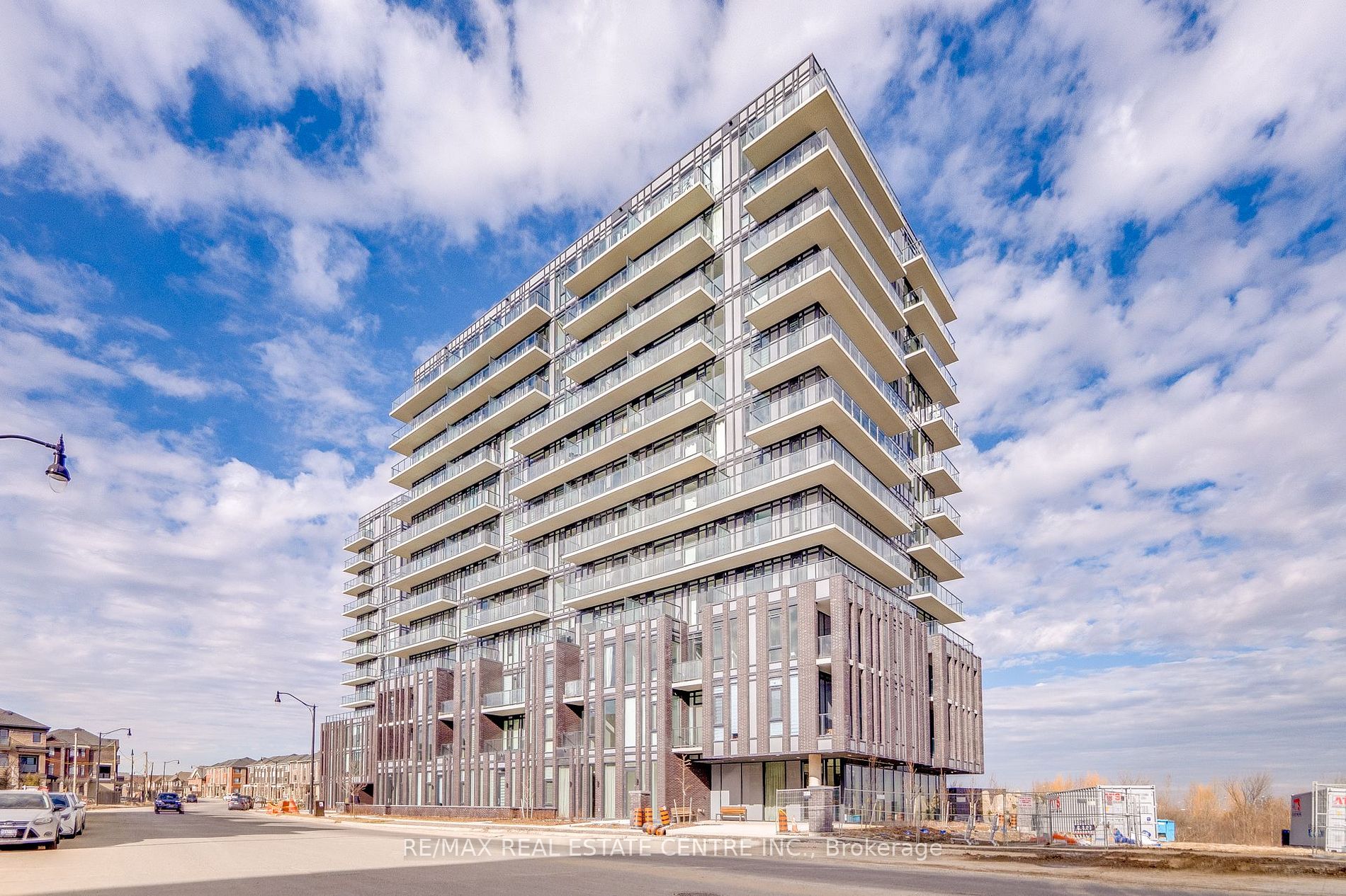 901 - 215 Veteran Dr S, | For Rent @ $2,600 | Condos.ca