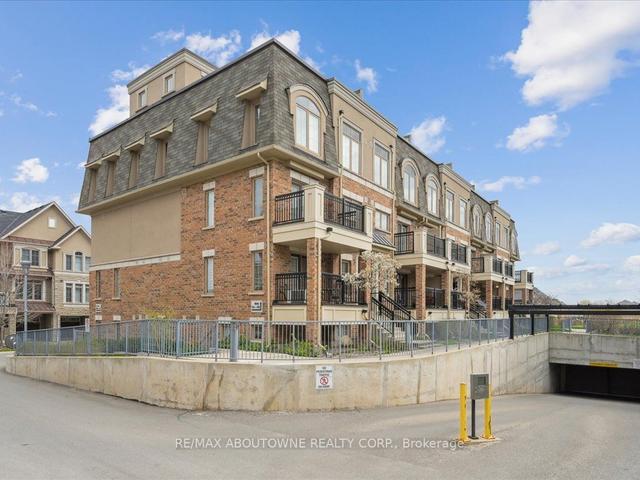 121 - 2441 Greenwich Rd, Oakville | Leased, W9009946 | Condos.ca