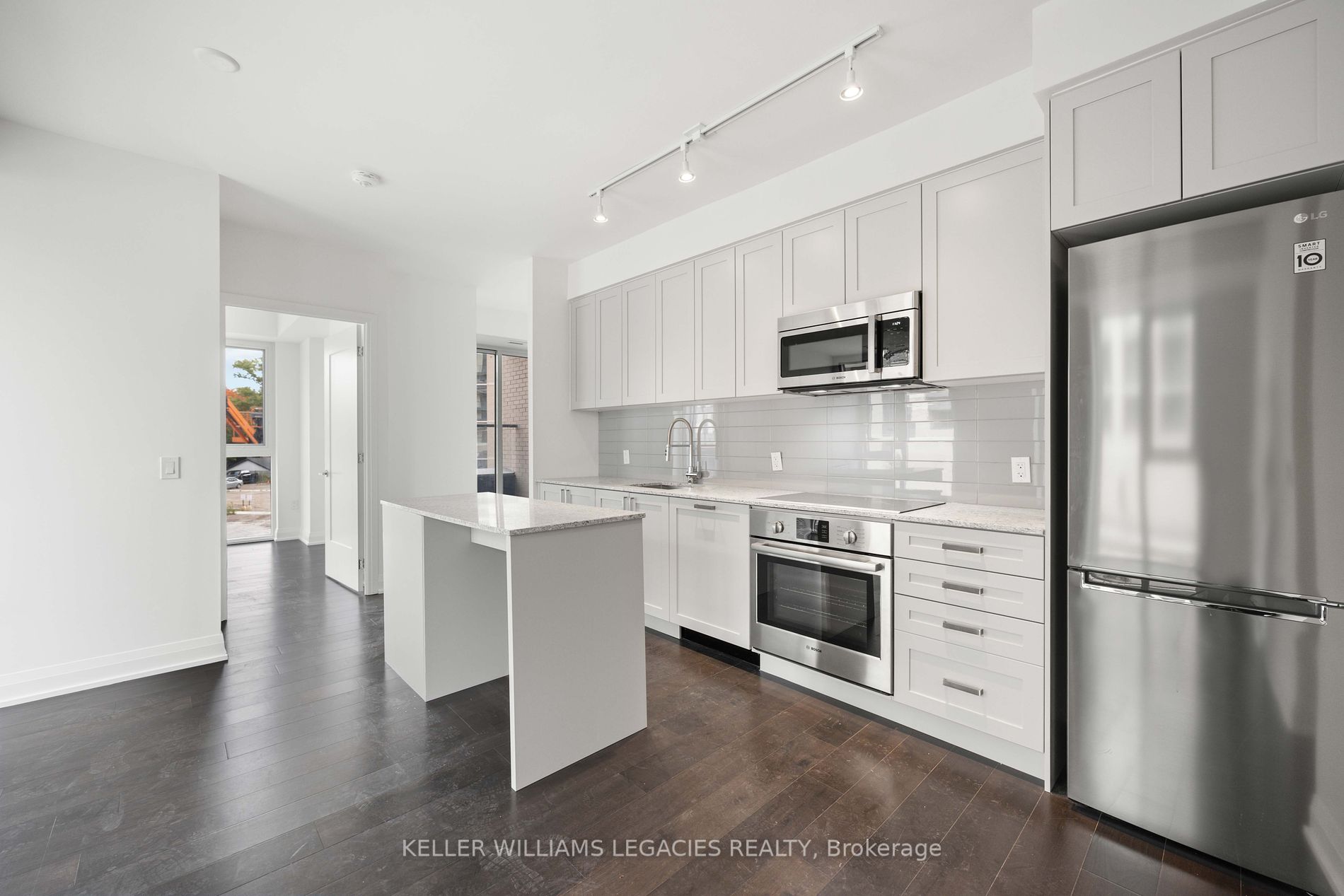 221 - 293 The Kingsway, Etobicoke | Leased, W9039384 | Condos.ca