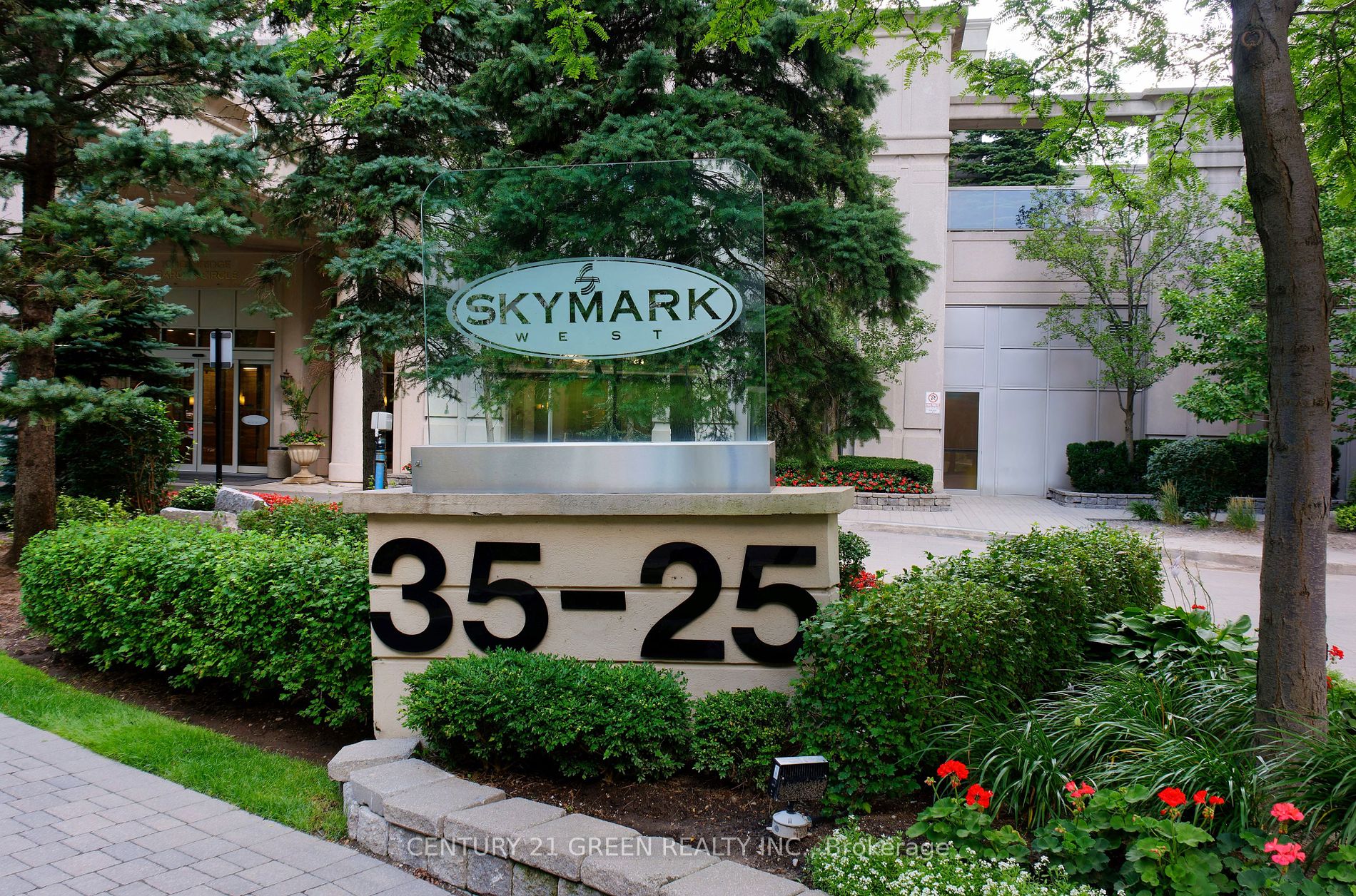 GPH10 - 25 Kingsbridge Garden Circ, Mississauga | Suspended, W9050713 ...
