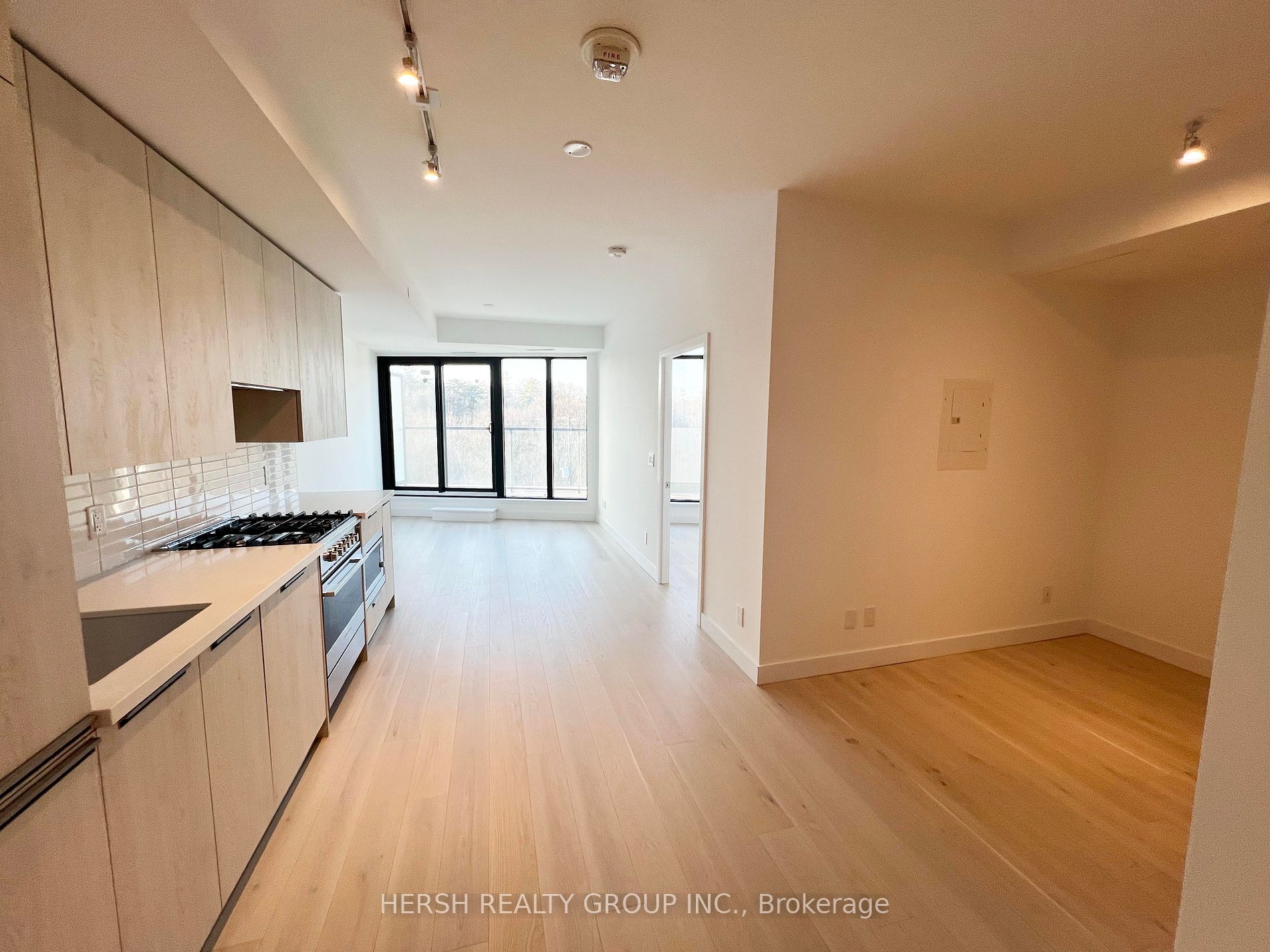 411 - 160 Kingsway Cres, Etobicoke | Terminated, W9233483 | Condos.ca