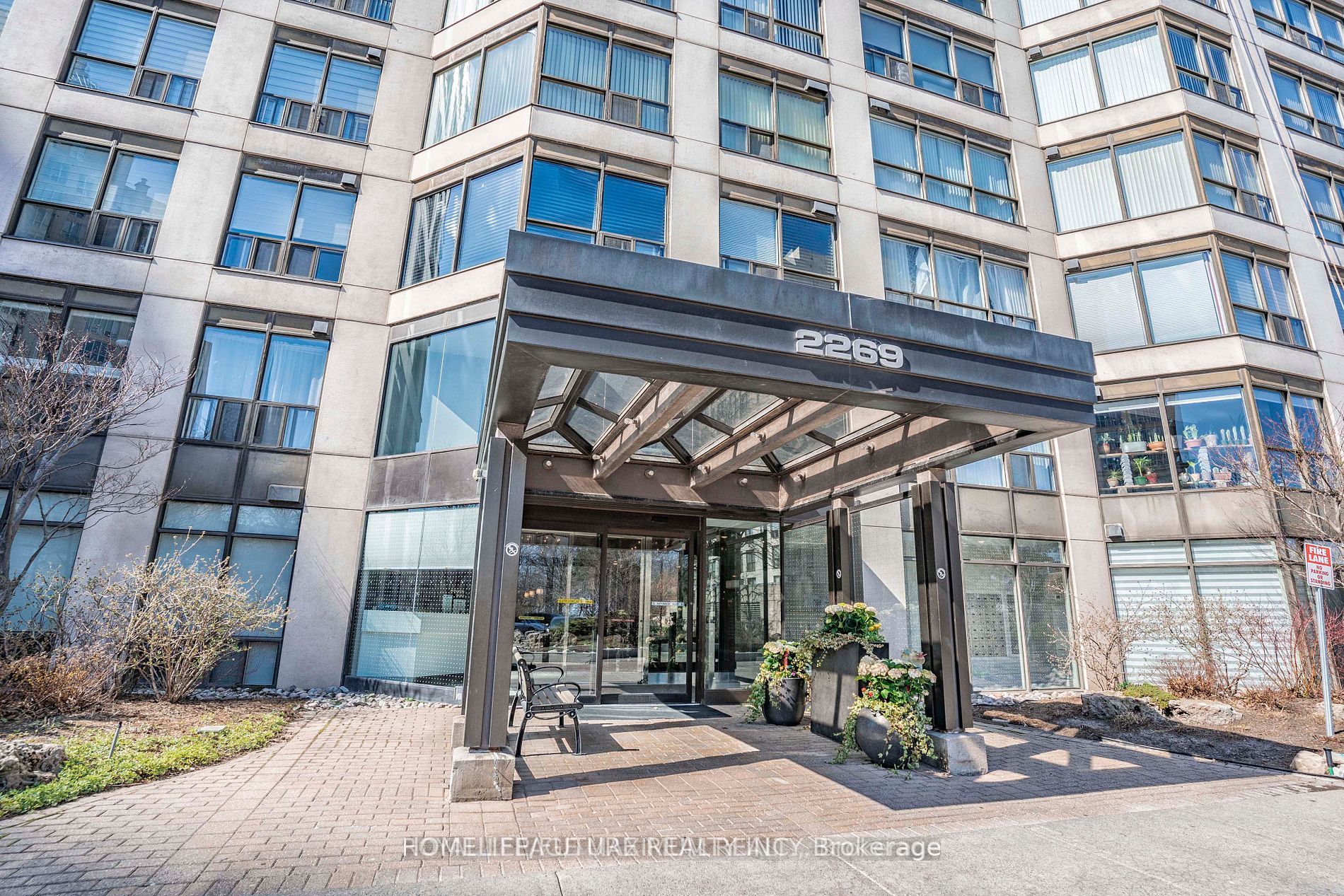 1207 - 2269 Lake Shore Blvd W, Etobicoke | For Sale @ $749,000 | Condos.ca