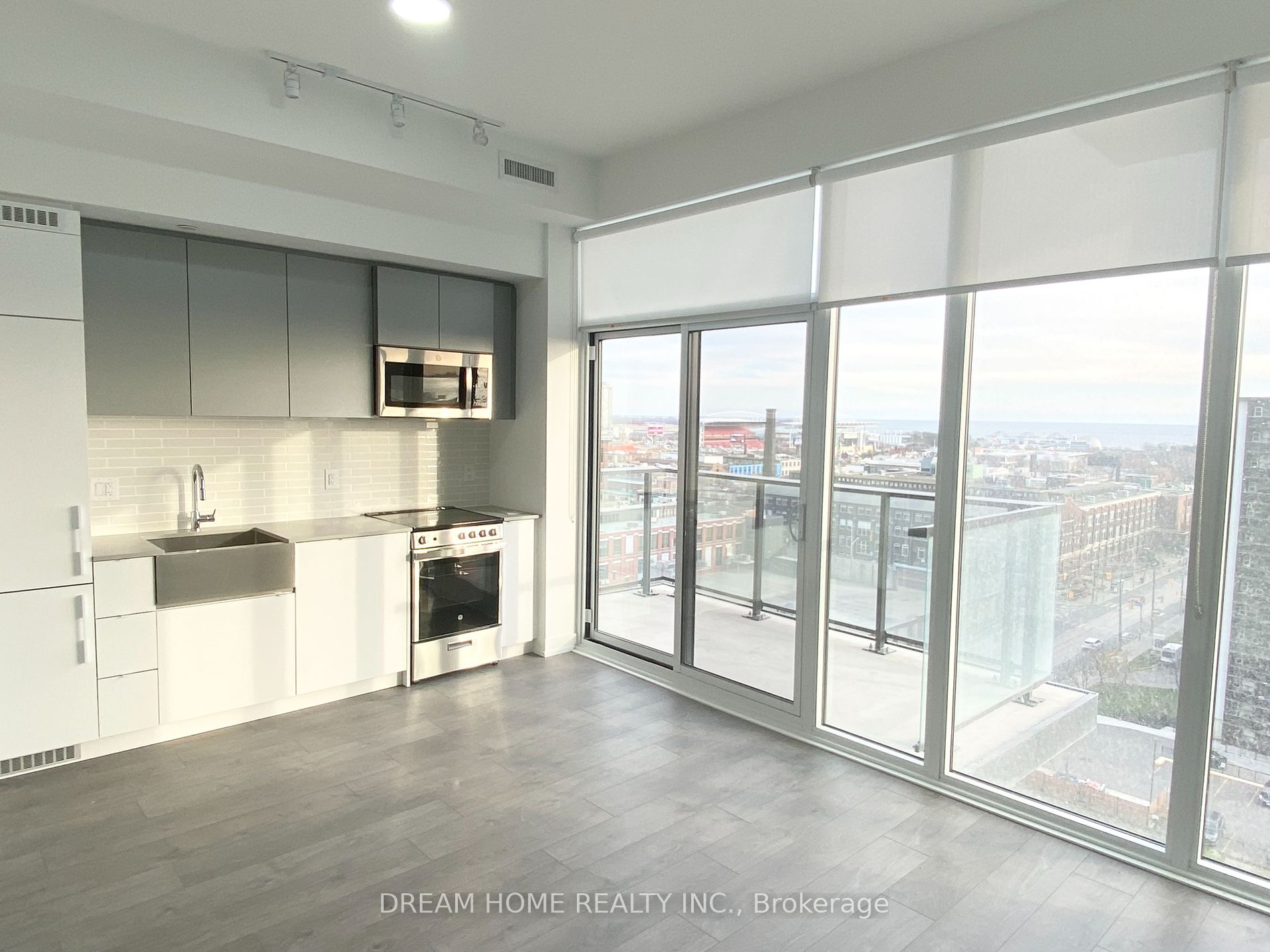 1006 - 270 Dufferin St, Toronto | Sold, W9381655 | Condos.ca