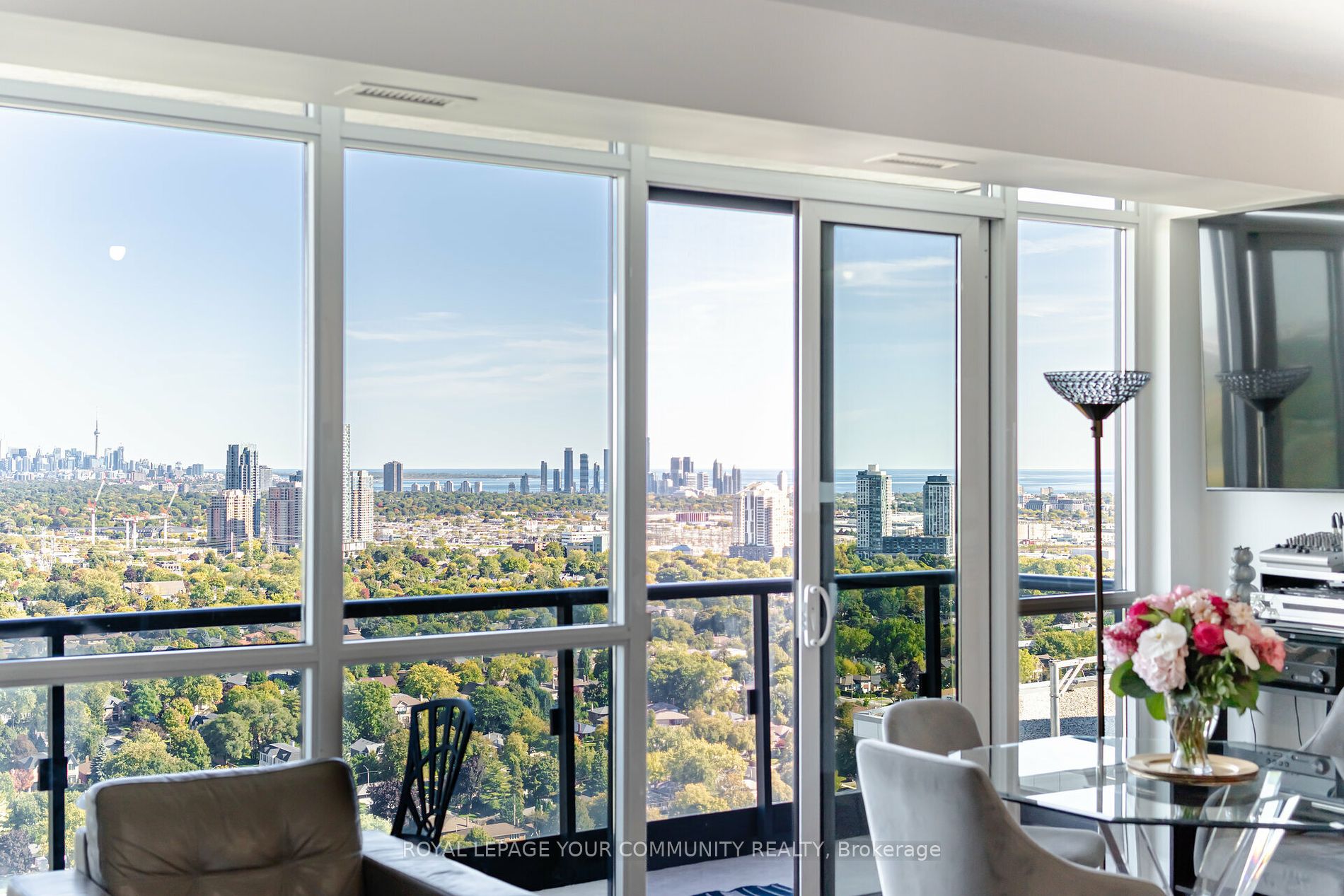 3202 - 5 Valhalla Inn Dr, Etobicoke | Sold, W9395519 | Condos.ca