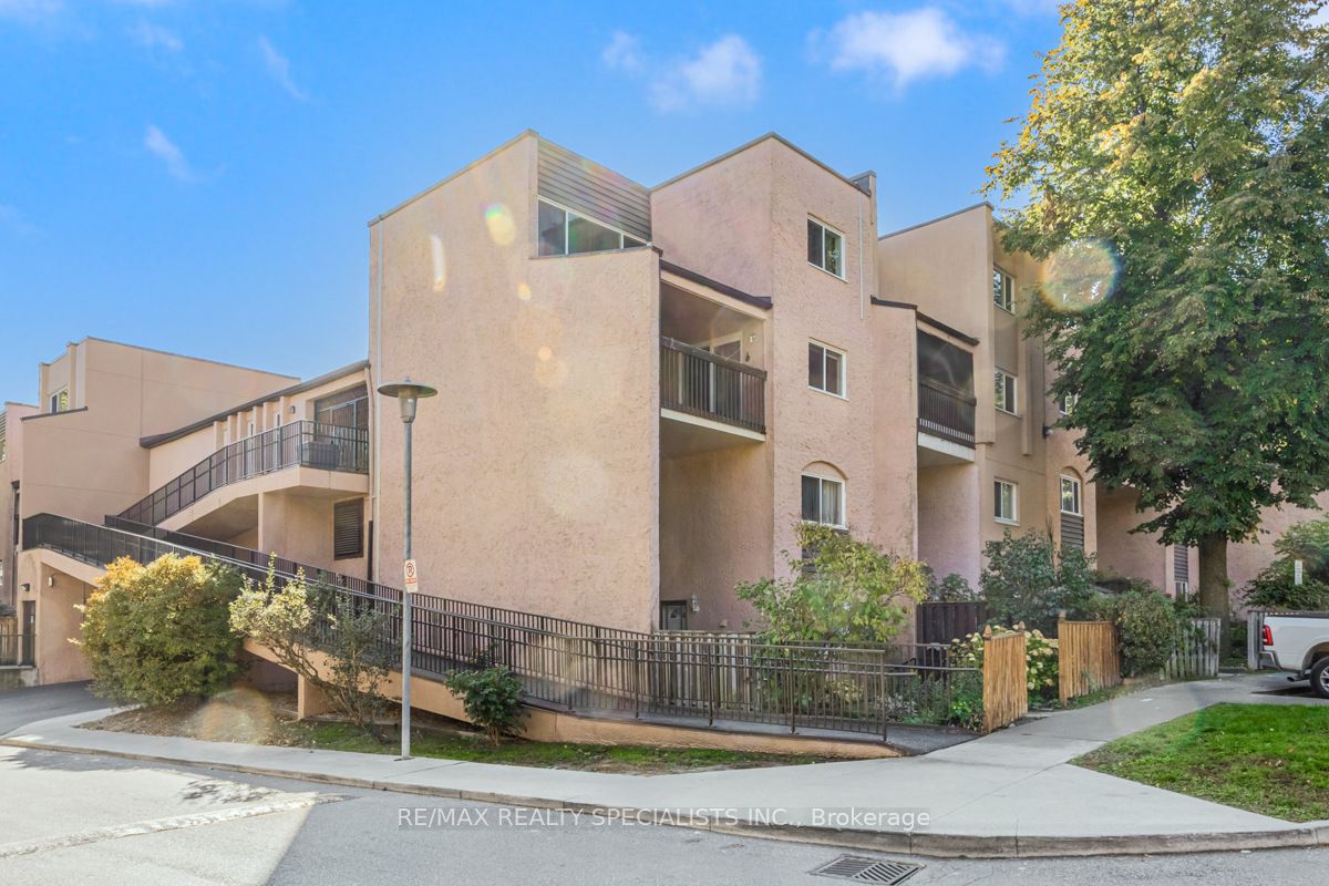 363 - 3055 Tomken Rd, Mississauga | Sold, W9418606 | Condos.ca