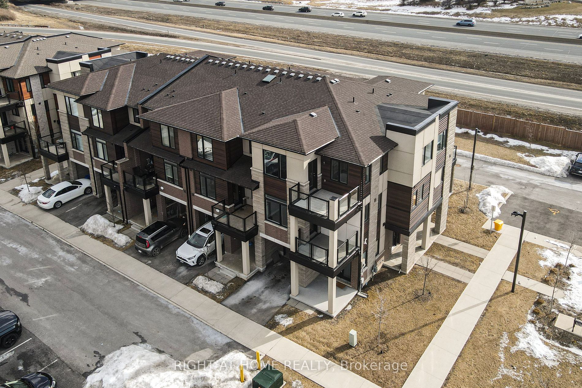 102 - 590 North Service Rd, Stoney Creek | For Sale @ $720,000 | Condos.ca