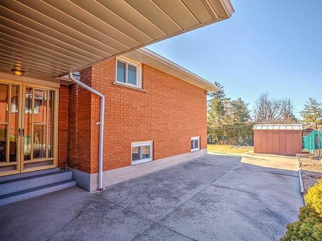 16 Donlea Dr, Hamilton ON | Property.ca