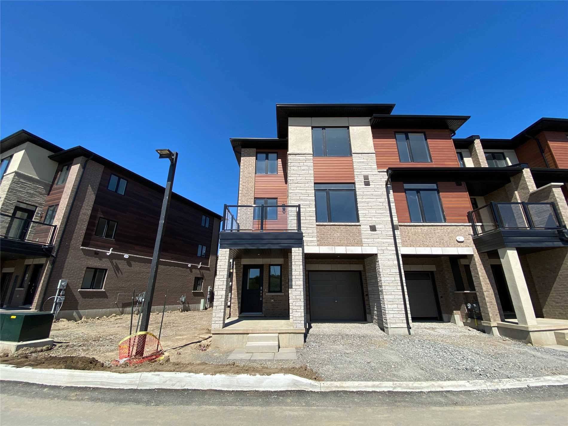 62 - 590 North Service Rd, Hamilton | Leased, X4881749 | Property.ca