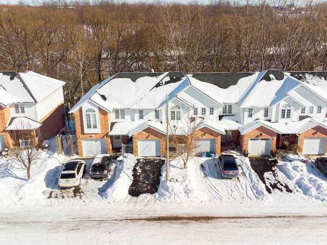 30 Brandy Crescent, Kitchener, ON | Condos.ca