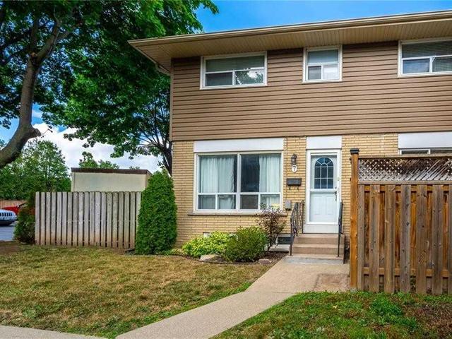 914 Mohawk Rd E, Hamilton, ON | Condos.ca