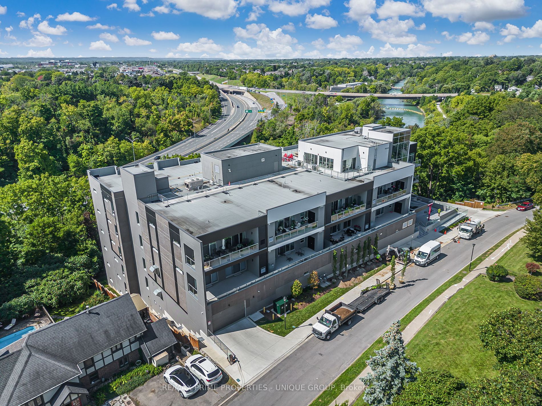 103 - 77 Yates St, St. Catharines | For Sale @ $995,000 | Condos.ca