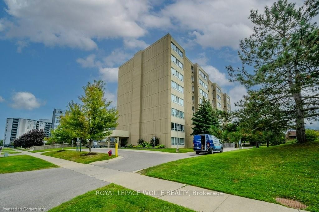801 - 65 Highland Cres, Kitchener | Sold, X9417024 | Condos.ca